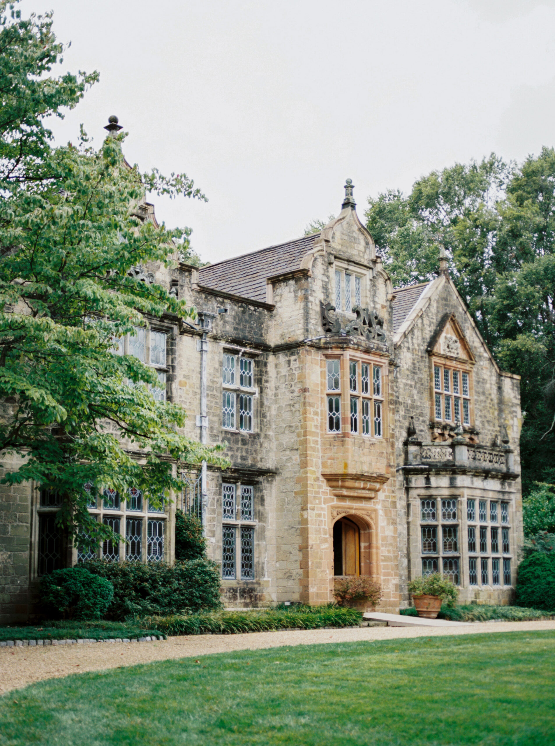 Virginia House Wedding Editorial - alainaronquillo.com